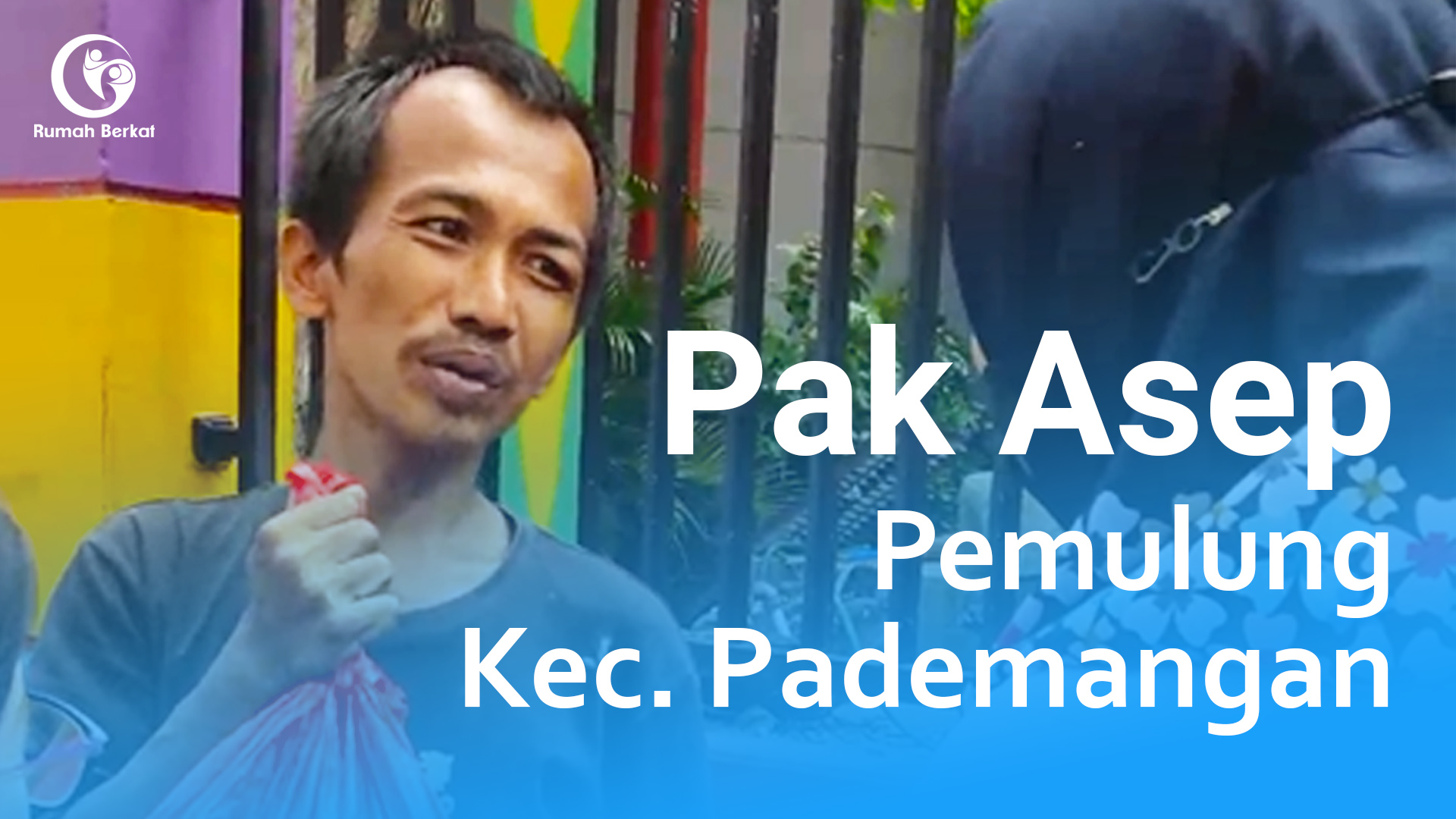 Rumah Berkat Keliling Jakarta Bagi-bagi Paket Sembako